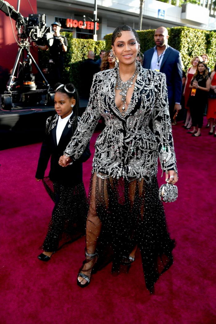Gaya Kompak Beyoncé dan Blue Ivy Saat Premier Film Lion King