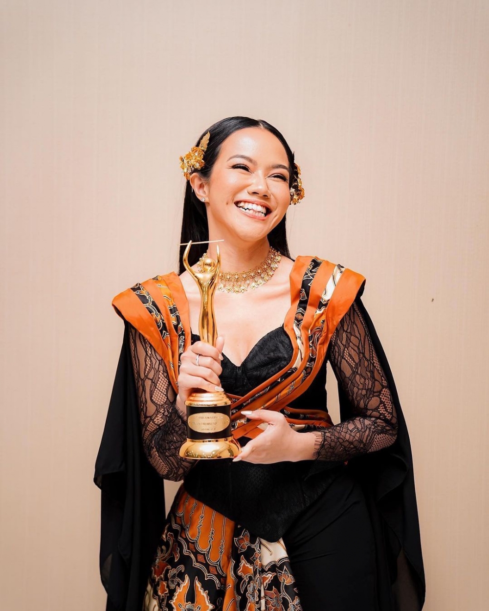 Menang AMI Awards, Yura Yunita Sampaikan Pesan Menyentuh Untuk Para ... Menang AMI Awards, Yura Yunita Sampaikan Pesan Menyentuh Untuk Para ...
